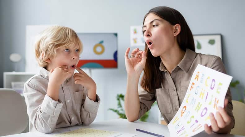 new-brain-study-reveals-speech-learning-depends-more-on-listening-than